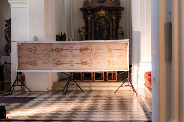 Andrew Dalton: Torinski prt, relikvija Jezusove smrti in vstajenja