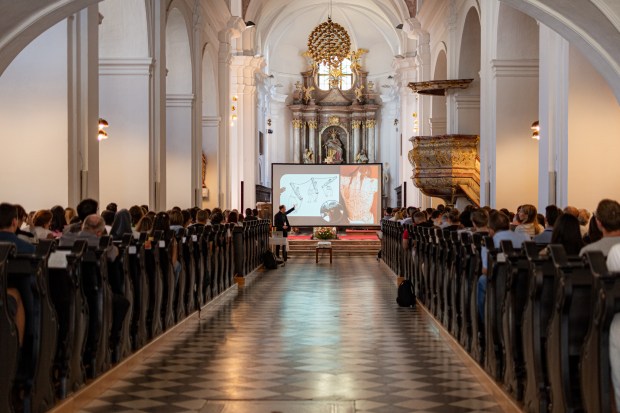 Andrew Dalton: Torinski prt, relikvija Jezusove smrti in vstajenja